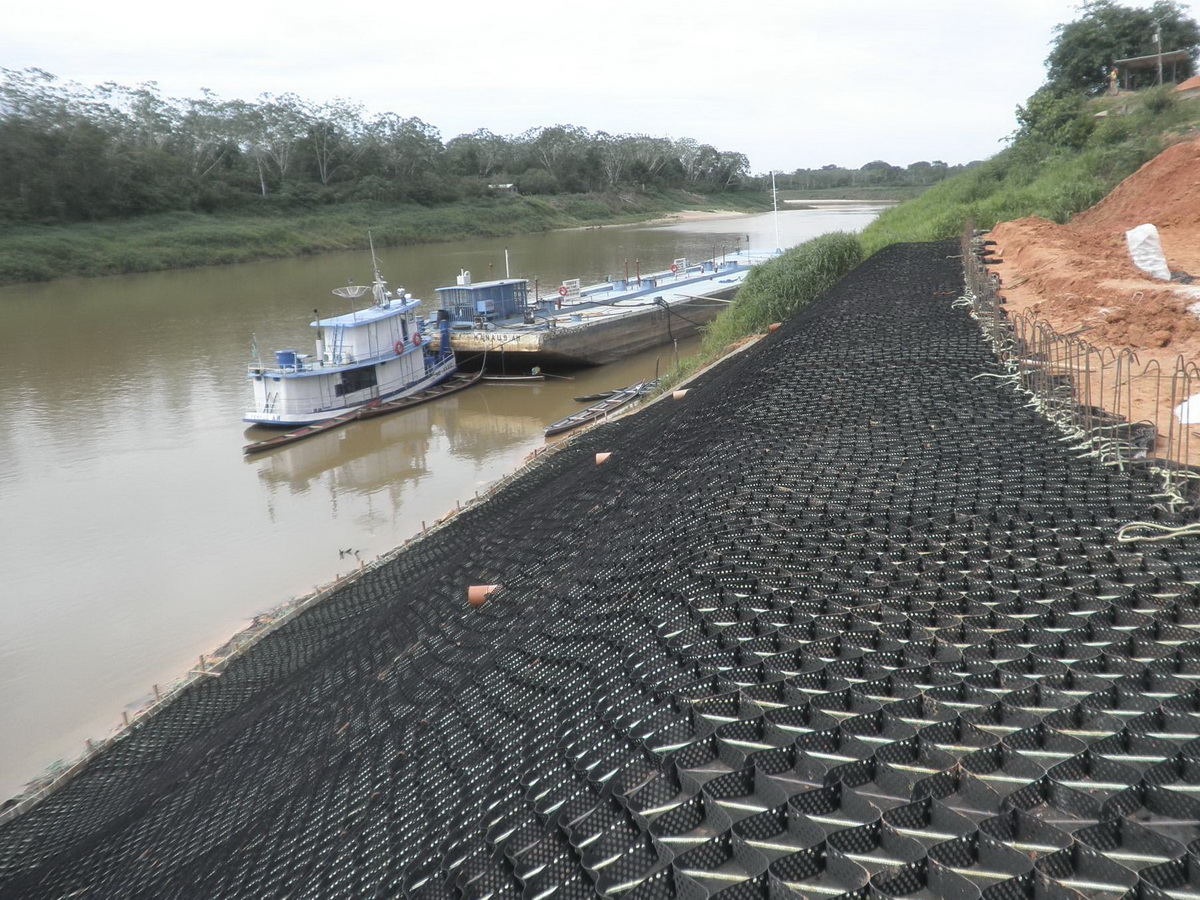 GEOWEB® Shoreline Protection | Presto Geosystems