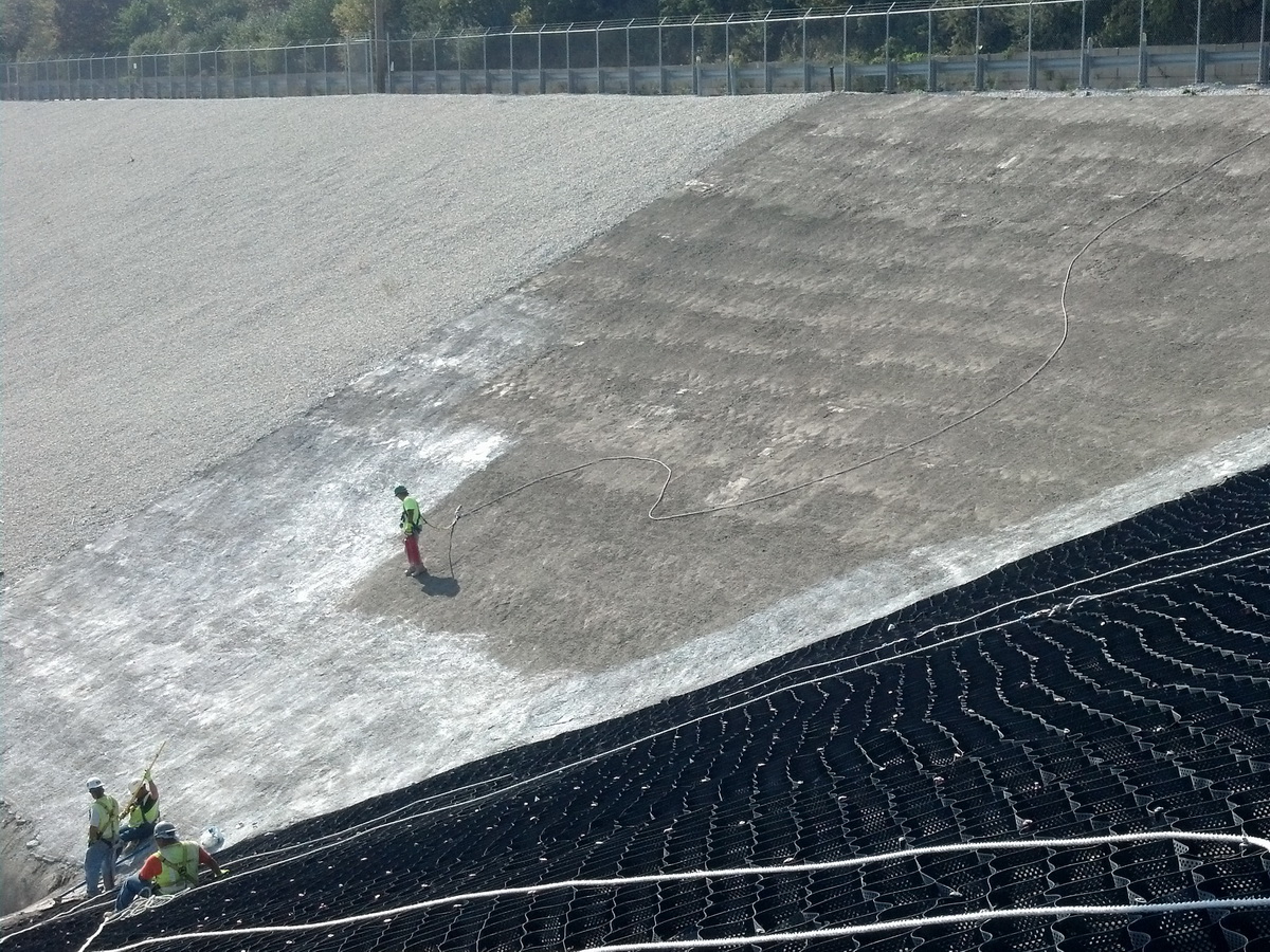 GEOWEB Slope McCook Quarry | Presto Geosystems